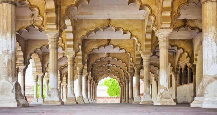 Agra Fort (Timings, History, Entry Fee, Images, Built by & Information ...